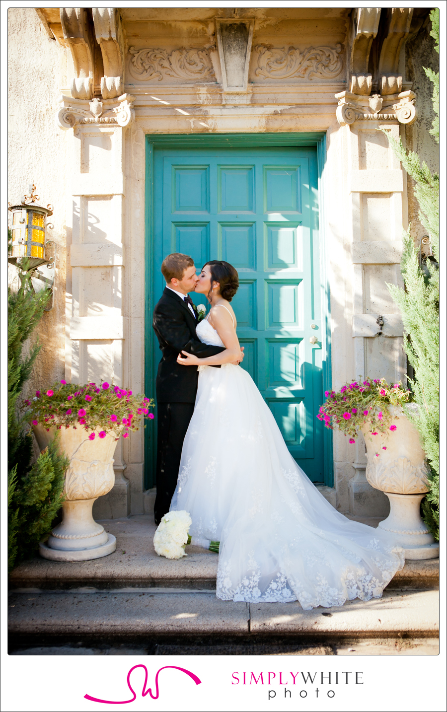 Laura + Ryan - Dresser Mansion - Simply White Photo